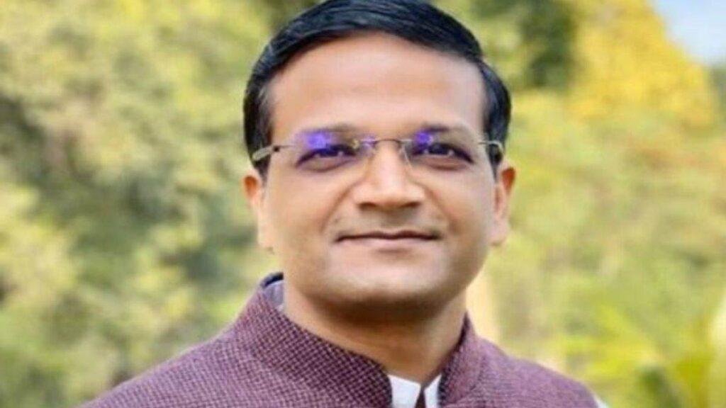 झारखंड समाज कल्याण निदेशक ने छवि रंजन (chhavi Ranjan Ias) को जेल भेजा